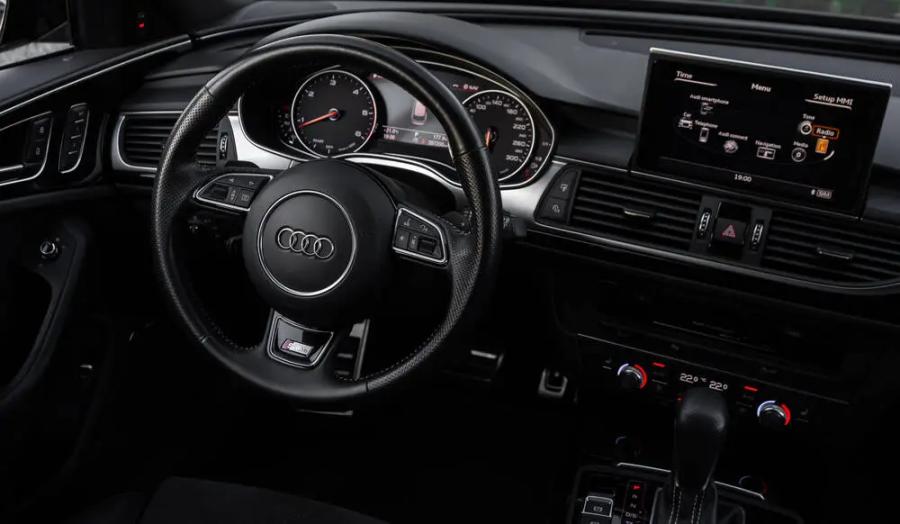 Grey Audi A6 2017 in Jelgava, with an engine capacity of 3.00 L and mileage of 287 thousand km for 15500 €, photo 10 on AUTOMOTO.COM.LV