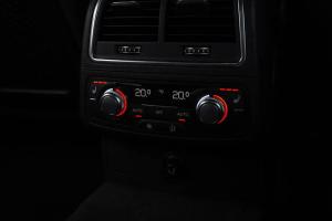 Grey Audi A6 2017 in Jelgava, with an engine capacity of 3.00 L and mileage of 287 thousand km for 15500 €, photo 16 on AUTOMOTO.COM.LV