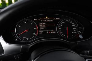 Grey Audi A6 2017 in Jelgava, with an engine capacity of 3.00 L and mileage of 287 thousand km for 15500 €, photo 28 on AUTOMOTO.COM.LV
