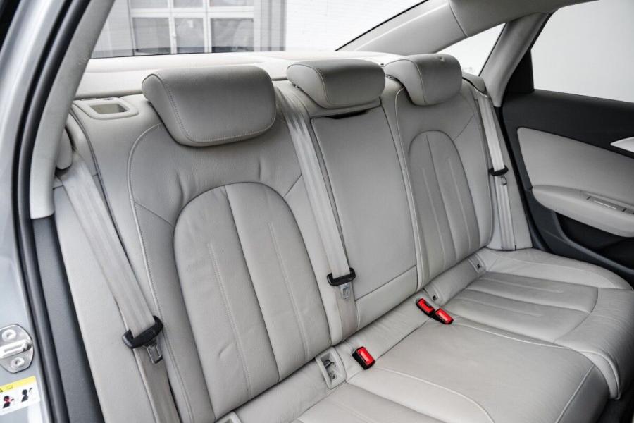 Grey Audi A6 2018 in Riga, with an engine capacity of 2.00 L and mileage of 112 thousand km for 15950 €, photo 9 on AUTOMOTO.COM.LV