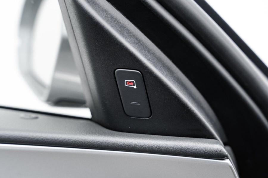 Grey Audi A6 2018 in Riga, with an engine capacity of 2.00 L and mileage of 112 thousand km for 15950 €, photo 13 on AUTOMOTO.COM.LV