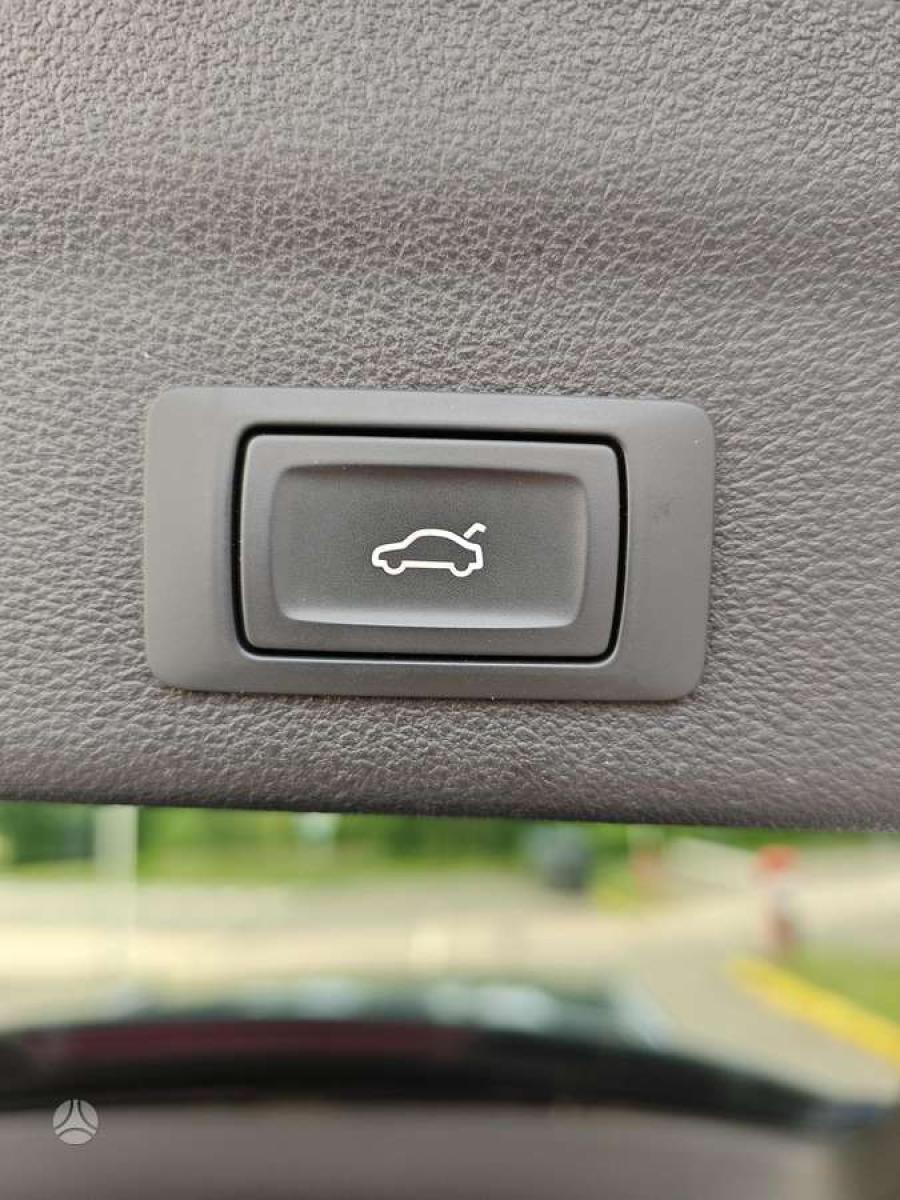 Grey Audi A6 2018 in Vilnius, with an engine capacity of 2.97 L and mileage of 102 thousand km for 24999 €, photo 8 on AUTOMOTO.COM.LV