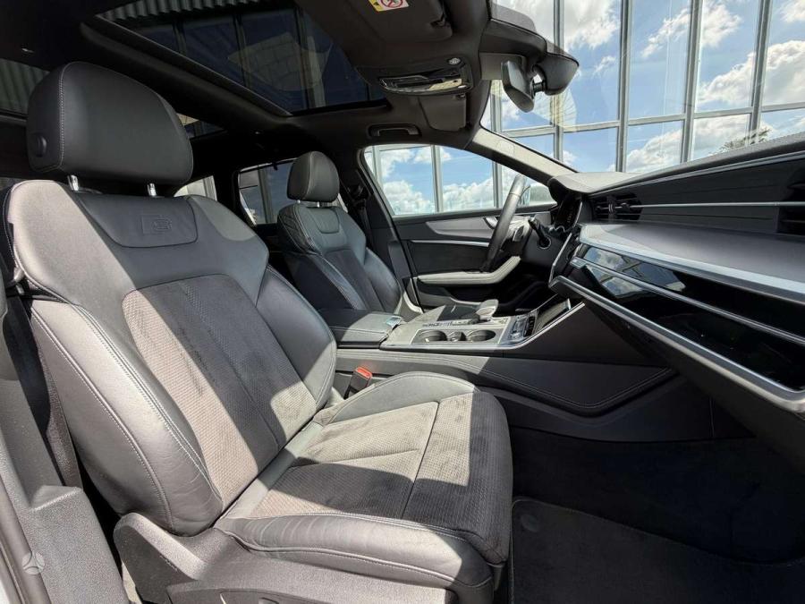 Grey Audi A6 2019 in Siauliai, with an engine capacity of 1.97 L and mileage of 296 thousand km for 18700 €, photo 20 on AUTOMOTO.COM.LV