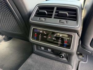 Grey Audi A6 2019 in Siauliai, with an engine capacity of 1.97 L and mileage of 296 thousand km for 18700 €, photo 22 on AUTOMOTO.COM.LV