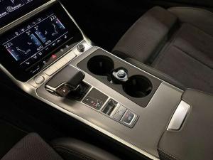Grey Audi A6 2019 in Marijampole, with an engine capacity of 2.97 L and mileage of 197 thousand km for 22950 €, photo 14 on AUTOMOTO.COM.LV