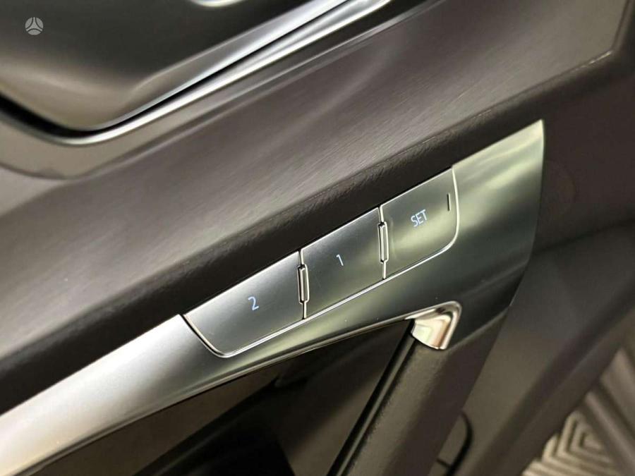 Grey Audi A6 2019 in Marijampole, with an engine capacity of 2.97 L and mileage of 197 thousand km for 22950 €, photo 31 on AUTOMOTO.COM.LV