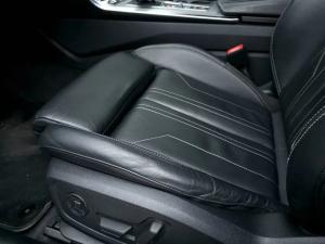 Grey Audi A6 2020 in Riga, with an engine capacity of 2.00 L and mileage of 250 thousand km for 24490 €, photo 13 on AUTOMOTO.COM.LV