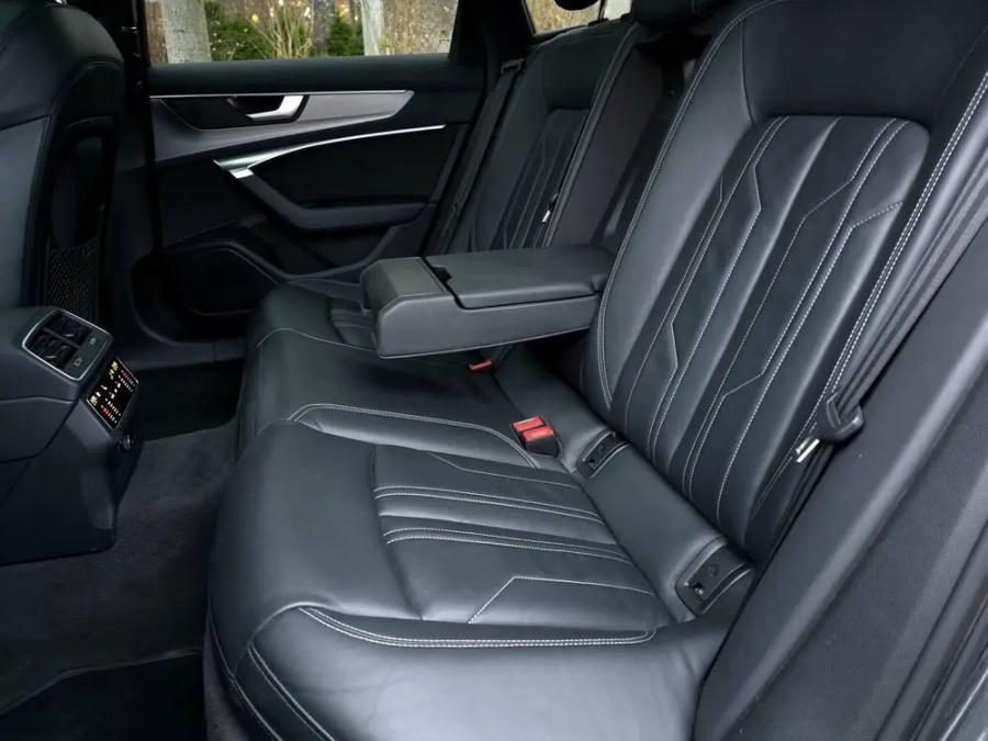 Grey Audi A6 2020 in Riga, with an engine capacity of 2.00 L and mileage of 250 thousand km for 24490 €, photo 24 on AUTOMOTO.COM.LV