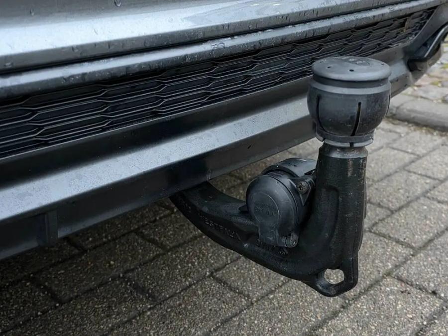 Grey Audi A6 2020 in Riga, with an engine capacity of 2.00 L and mileage of 250 thousand km for 24490 €, photo 34 on AUTOMOTO.COM.LV