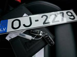 Grey Audi A6 2020 in Riga, with an engine capacity of 2.00 L and mileage of 250 thousand km for 24490 €, photo 35 on AUTOMOTO.COM.LV