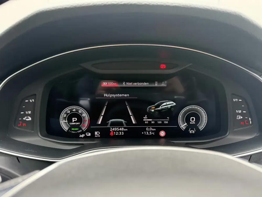 Grey Audi A6 2020 in Riga, with an engine capacity of 2.00 L and mileage of 250 thousand km for 24490 €, photo 40 on AUTOMOTO.COM.LV
