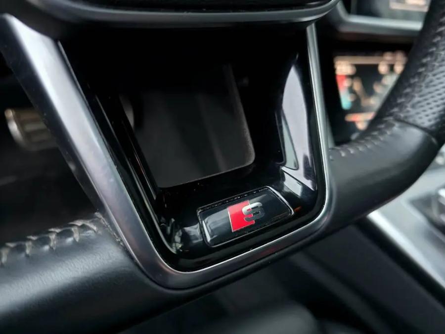 Grey Audi A6 2020 in Riga, with an engine capacity of 2.00 L and mileage of 250 thousand km for 24490 €, photo 41 on AUTOMOTO.COM.LV
