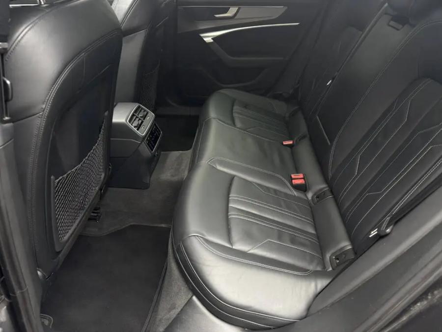Grey Audi A6 2020 in Riga, with an engine capacity of 2.00 L and mileage of 250 thousand km for 24490 €, photo 46 on AUTOMOTO.COM.LV