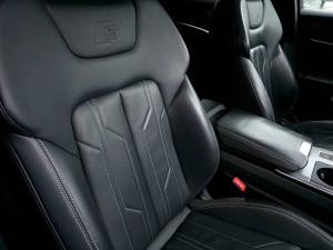 Grey Audi A6 2020 in Riga, with an engine capacity of 2.00 L and mileage of 250 thousand km for 24490 €, photo 55 on AUTOMOTO.COM.LV