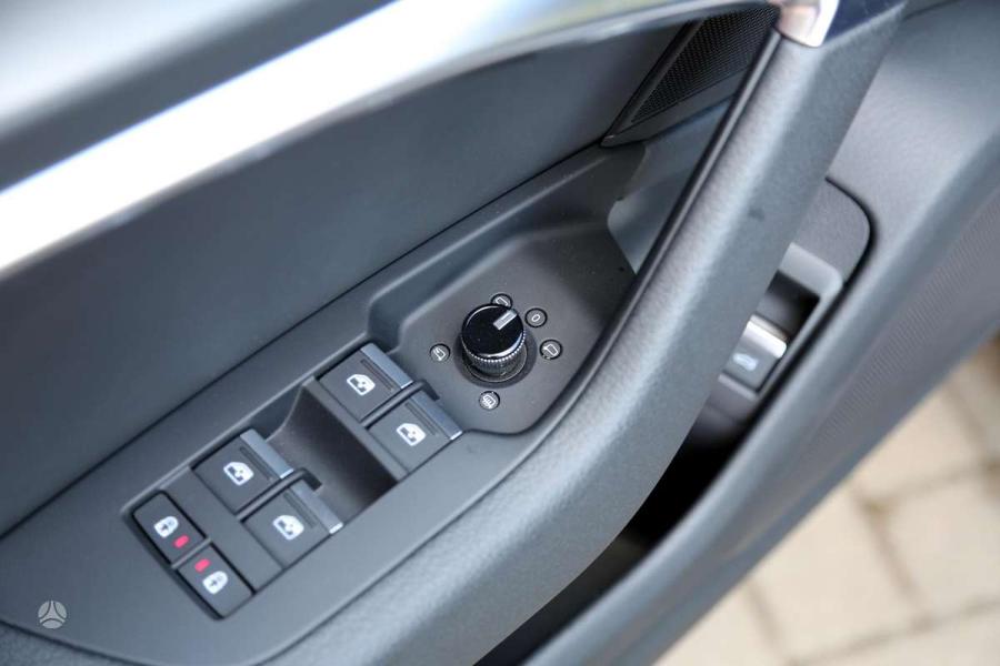 Pelēks Audi A6 2021 Viļņa, ar dzinēja tilpumu 1.98 L un nobraukumu 170 tūkst. km par 26250 €, foto 23 vietnē AUTOMOTO.COM.LV
