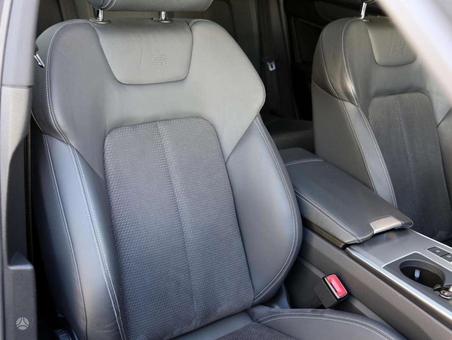 Pelēks Audi A6 2021 Viļņa, ar dzinēja tilpumu 1.98 L un nobraukumu 170 tūkst. km par 26250 €, foto 32 vietnē AUTOMOTO.COM.LV