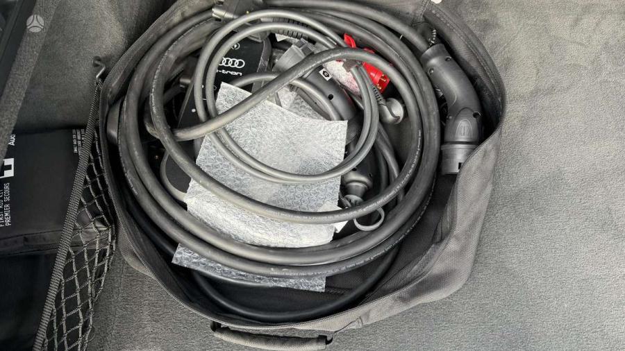 Pelēks Audi A6 2022 Viļņa, ar dzinēja tilpumu 1.98 L un nobraukumu 100 tūkst. km par 23990 €, foto 32 vietnē AUTOMOTO.COM.LV