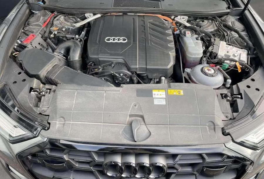 Grey Audi A6 2023 in Vilnius, with an engine capacity of 1.98 L and mileage of 103 thousand km for 49900 €, photo 13 on AUTOMOTO.COM.LV