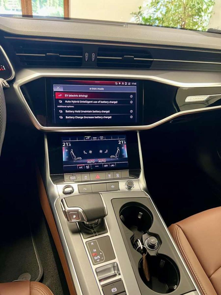 Grey Audi A6 2023 in Raseiniai, with an engine capacity of 1.98 L and mileage of 52 thousand km for 29990 €, photo 16 on AUTOMOTO.COM.LV