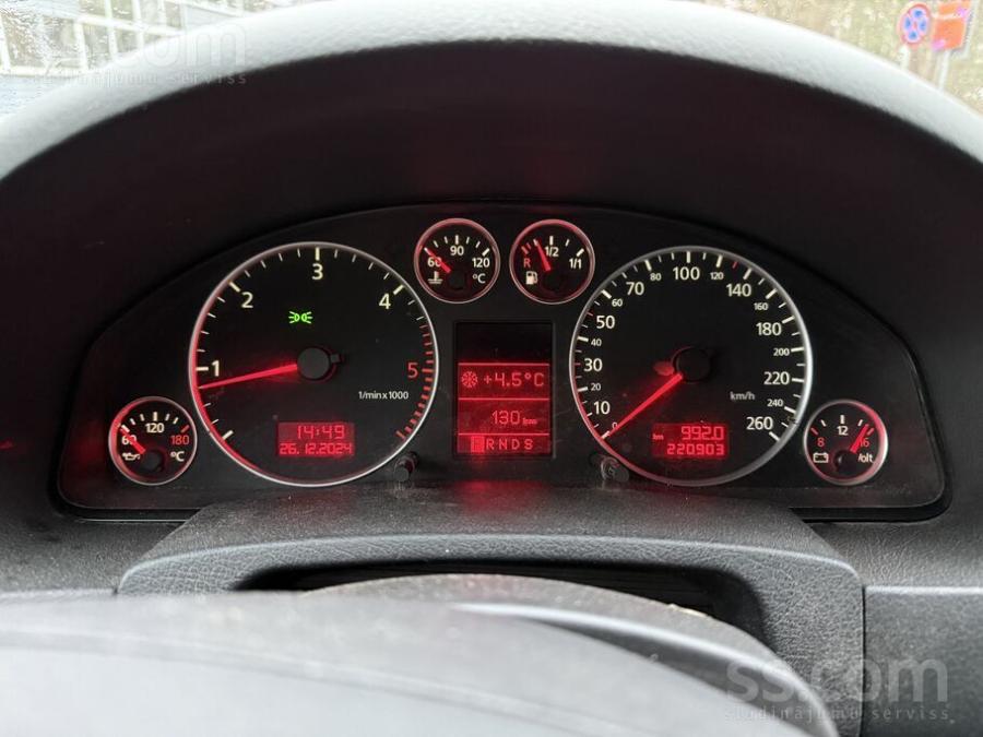 Audi A6 2002 in Riga, with an engine capacity of 2.50 L and mileage of 222 thousand km for 3599 €, photo 8 on AUTOMOTO.COM.LV