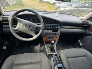 Red Audi A6 1995 in Vilnius, with an engine capacity of 1.97 L and mileage of 350 thousand km for 650 €, photo 7 on AUTOMOTO.COM.LV