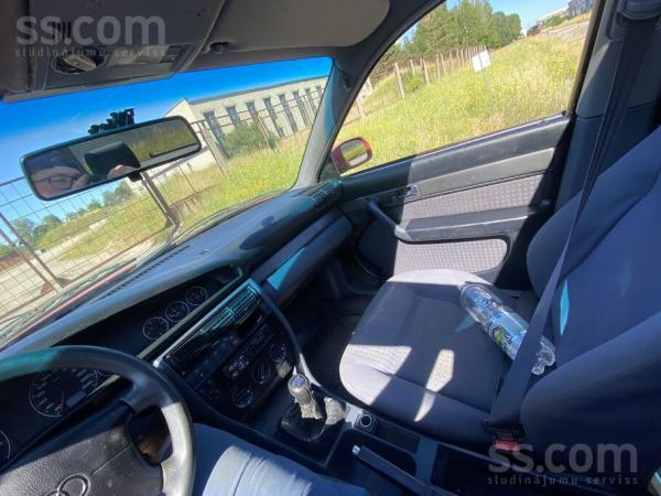 Красный Ауди А6 1996 в Лиепая, объемом двигателя 2.50 л и пробегом 578 тыс. км за 1050 €, фото 7 на AUTOMOTO.COM.LV