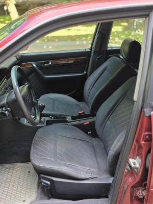Red Audi A6 1996 in Vilnius, with an engine capacity of 2.80 L and mileage of 370 thousand km for 2200 €, photo 9 on AUTOMOTO.COM.LV