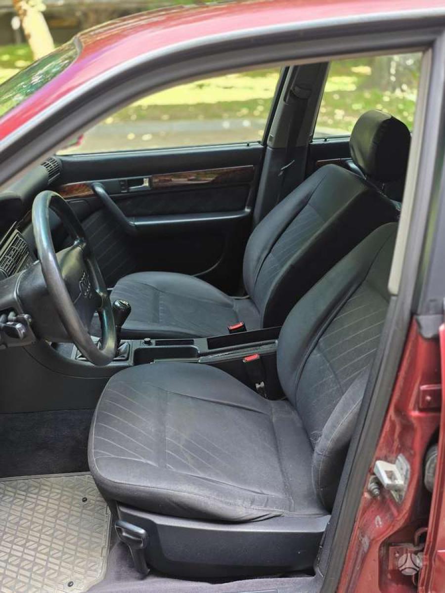 Red Audi A6 1996 in Vilnius, with an engine capacity of 2.80 L and mileage of 370 thousand km for 2200 €, photo 9 on AUTOMOTO.COM.LV