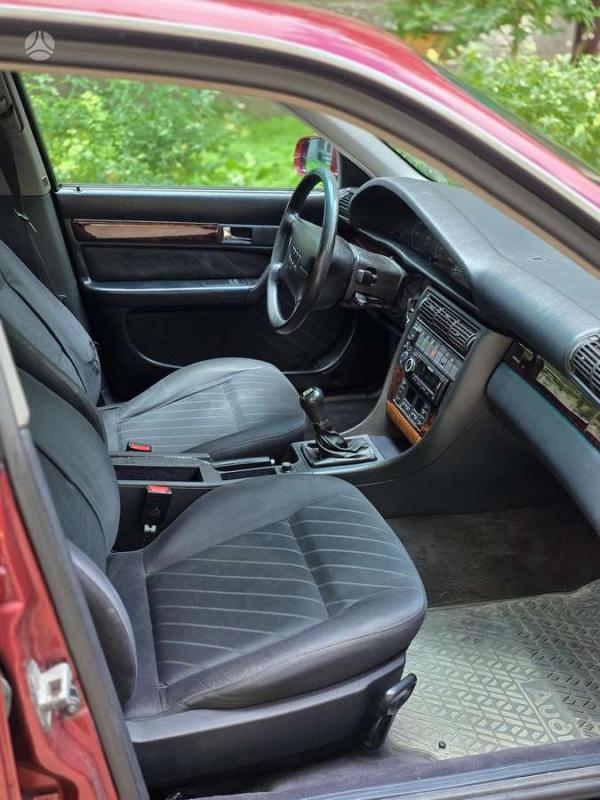 Red Audi A6 1996 in Vilnius, with an engine capacity of 2.80 L and mileage of 370 thousand km for 2200 €, photo 9 on AUTOMOTO.COM.LV