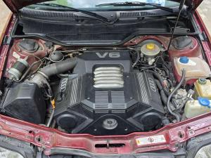 Red Audi A6 1996 in Vilnius, with an engine capacity of 2.80 L and mileage of 370 thousand km for 2200 €, photo 14 on AUTOMOTO.COM.LV