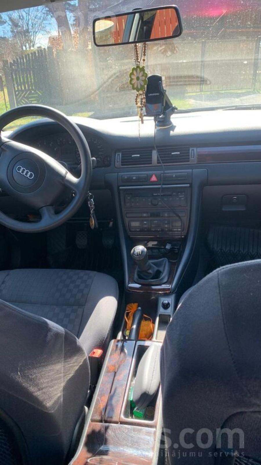 Sarkans Audi A6 1998 Talsi, ar dzinēja tilpumu 2.40 L un nobraukumu 260 tūkst. km par 1199 €, foto 8 vietnē AUTOMOTO.COM.LV