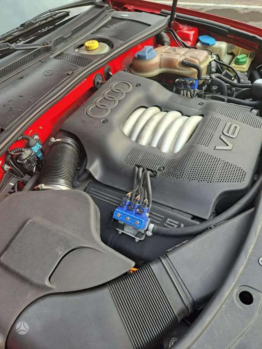 Red Audi A6 1999 in Kaunas, with an engine capacity of 2.40 L and mileage of 320 thousand km for 1650 €, photo 10 on AUTOMOTO.COM.LV