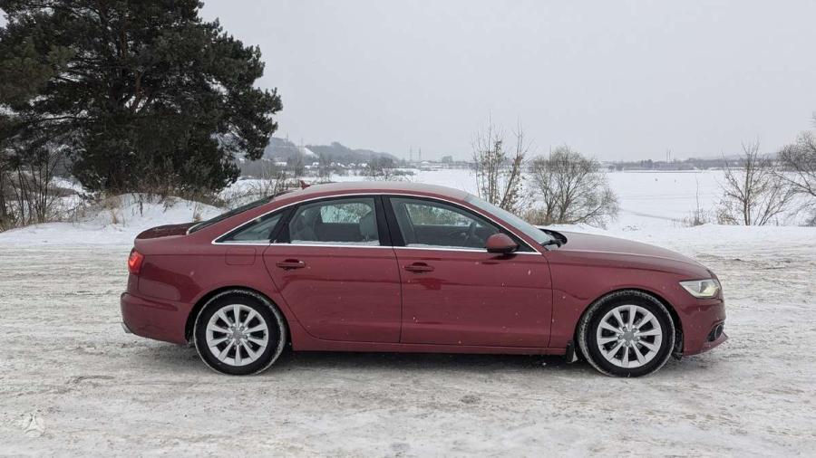 Red Audi A6 2012 in Kaunas, with an engine capacity of 2.97 L and mileage of 309 thousand km for 8700 €, photo 4 on AUTOMOTO.COM.LV