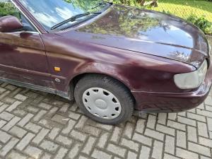 Red Audi A6 1995 in Telschi, with an engine capacity of 2.50 L and mileage of 375 thousand km for 550 €, photo 3 on AUTOMOTO.COM.LV