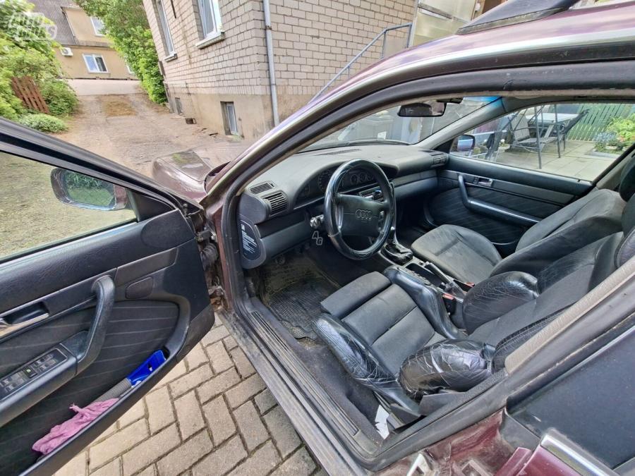 Red Audi A6 1995 in Telschi, with an engine capacity of 2.50 L and mileage of 375 thousand km for 550 €, photo 16 on AUTOMOTO.COM.LV