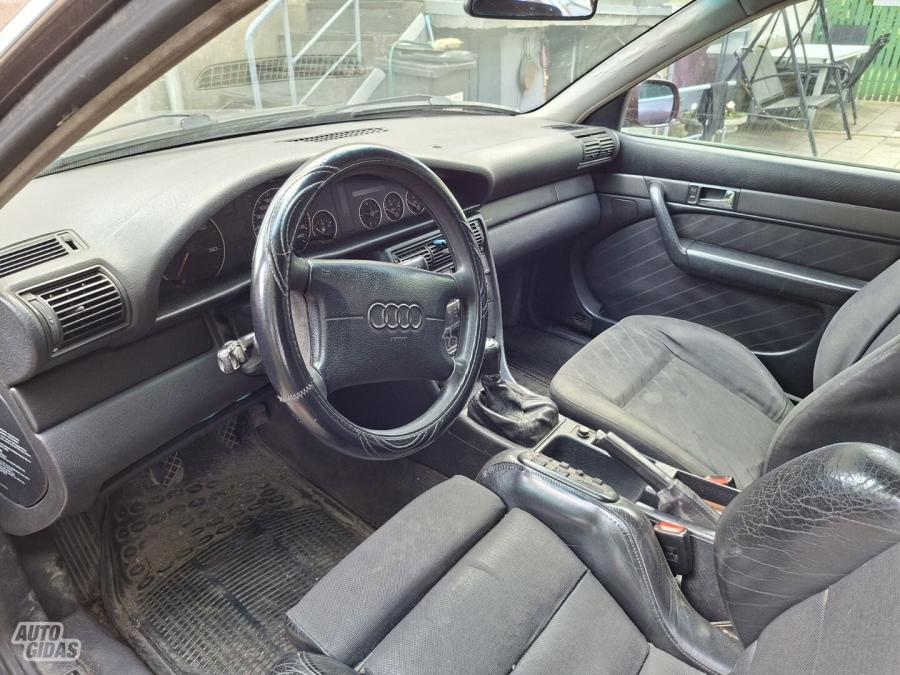 Red Audi A6 1995 in Telschi, with an engine capacity of 2.50 L and mileage of 375 thousand km for 550 €, photo 17 on AUTOMOTO.COM.LV
