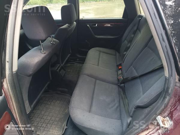 Red Audi A6 1995 in Daugavpils, with an engine capacity of 1.90 L and mileage of 559 thousand km for 900 €, photo 6 on AUTOMOTO.COM.LV