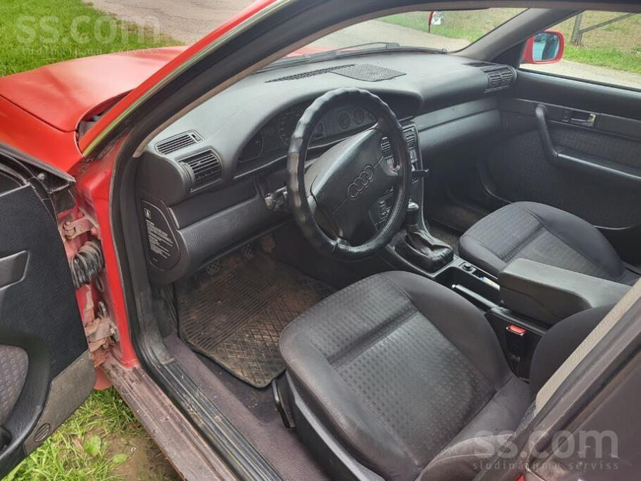 Sarkans Audi A6 1996 Bauska, ar dzinēja tilpumu 2.50 L un nobraukumu 530 tūkst. km par 1500 €, foto 10 vietnē AUTOMOTO.COM.LV