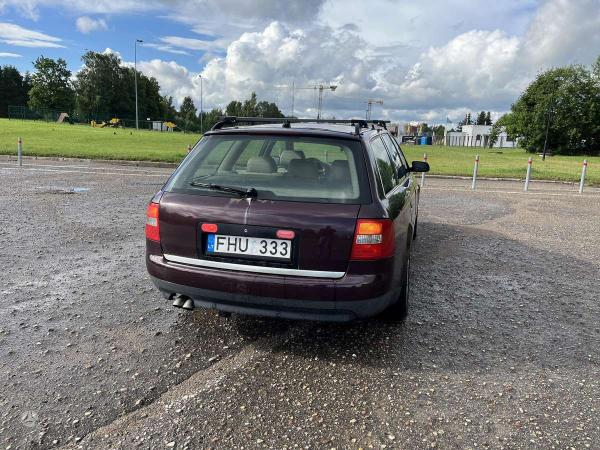 Красный Ауди А6 2001 в Мажейкяй, объемом двигателя 2.50 л и пробегом 340 тыс. км за 1000 €, фото 2 на AUTOMOTO.COM.LV