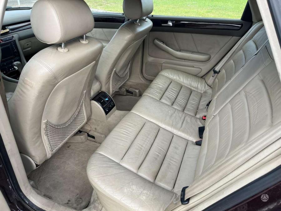 Red Audi A6 2001 in Mazeikiai, with an engine capacity of 2.50 L and mileage of 340 thousand km for 1000 €, photo 9 on AUTOMOTO.COM.LV