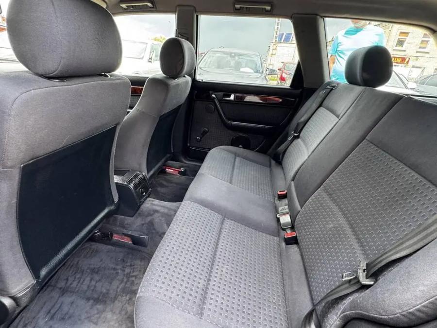 Красный Ауди А6 2015 в Даугавпилс, объемом двигателя 1.80 л и пробегом 46 тыс. км за 1790 €, фото 23 на AUTOMOTO.COM.LV