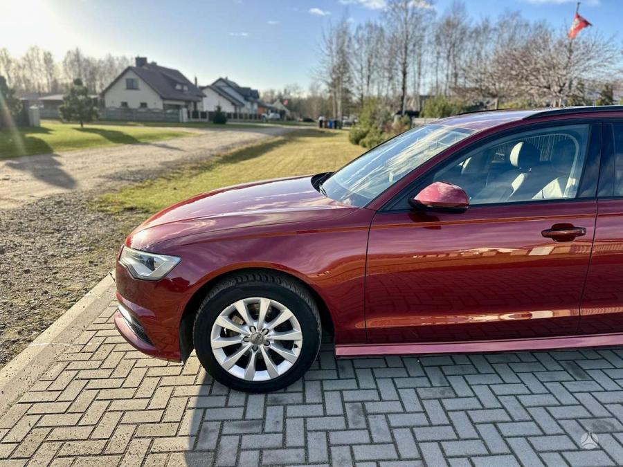 Red Audi A6 2016 in Siauliai, with an engine capacity of 1.97 L and mileage of 232 thousand km for 12400 €, photo 4 on AUTOMOTO.COM.LV