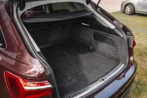 Red Audi A6 2019 in Vilnius, with an engine capacity of 1.97 L and mileage of 239 thousand km for 18490 €, photo 20 on AUTOMOTO.COM.LV