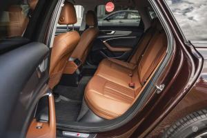 Red Audi A6 2019 in Vilnius, with an engine capacity of 1.97 L and mileage of 239 thousand km for 18490 €, photo 23 on AUTOMOTO.COM.LV