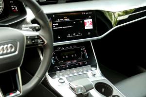Red Audi A6 2022 in Vilnius, with an engine capacity of 1.98 L and mileage of 139 thousand km for 31900 €, photo 35 on AUTOMOTO.COM.LV
