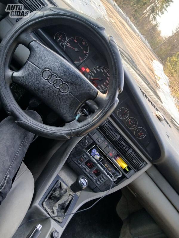 Audi A6 1994 Viļņa, ar dzinēja tilpumu 2.50 L un nobraukumu 370 tūkst. km par 670 €, foto 7 vietnē AUTOMOTO.COM.LV