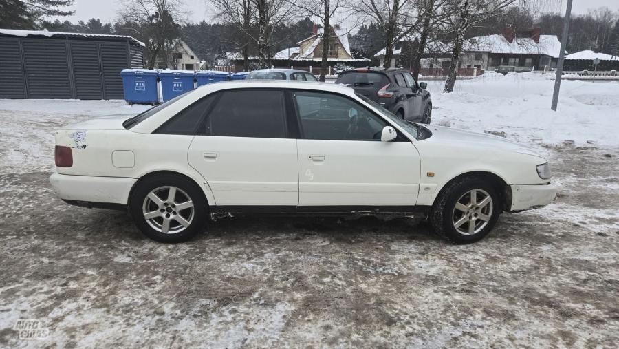 Audi A6 1996 Prienai, ar dzinēja tilpumu 1.90 L un nobraukumu 444 tūkst. km par 400 €, foto 2 vietnē AUTOMOTO.COM.LV