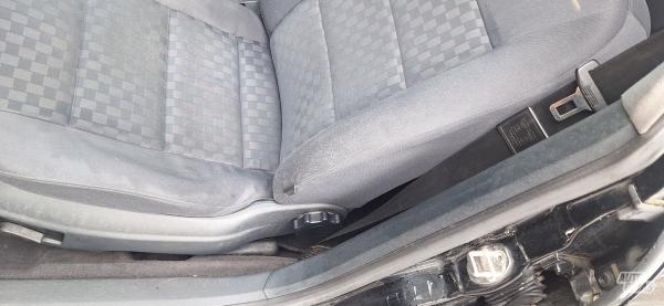 Audi A6 1997 in Vievis, with an engine capacity of 1.90 L and mileage of 392 thousand km for 2150 €, photo 8 on AUTOMOTO.COM.LV