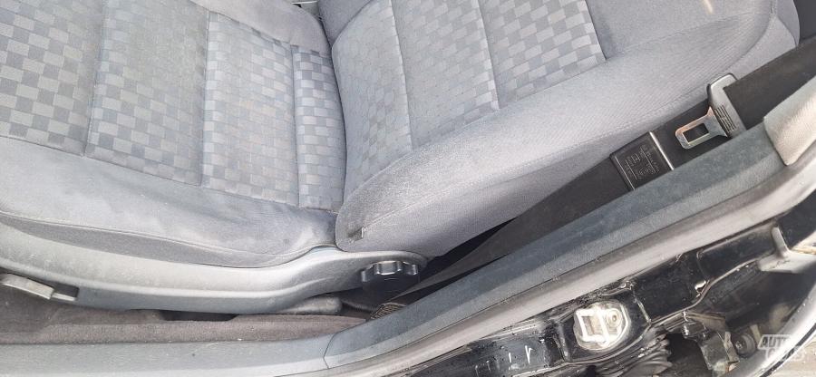 Audi A6 1997 Vievis, ar dzinēja tilpumu 1.90 L un nobraukumu 392 tūkst. km par 2150 €, foto 9 vietnē AUTOMOTO.COM.LV
