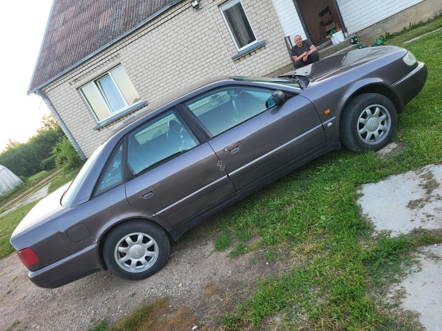 Audi A6 1997 Alīta, ar dzinēja tilpumu 2.50 L un nobraukumu 495 tūkst. km par 1999 €, foto 5 vietnē AUTOMOTO.COM.LV